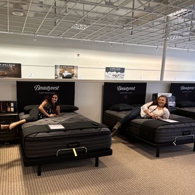 MANCINI’S SLEEPWORLD - VALLEJO - Updated March 2025 - 16 Photos - 121 ...