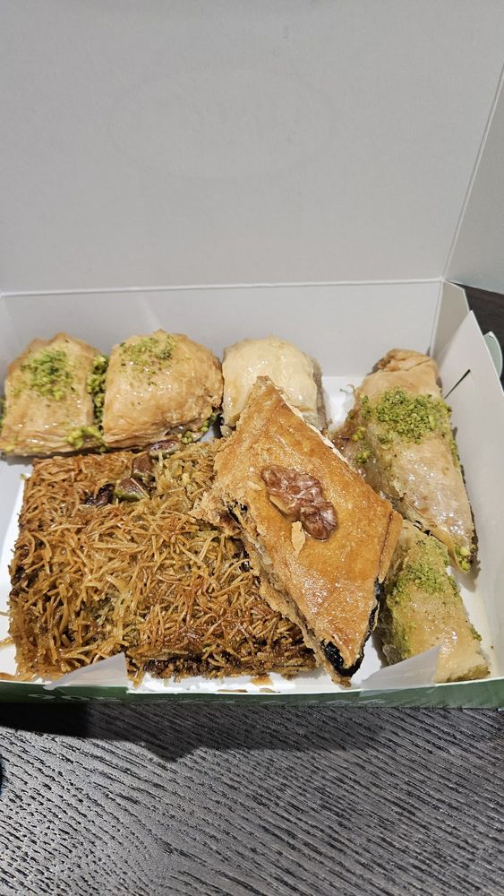 M&B BAKERY CAKE AND PASTRIES - Updated October 2025 - 9121 Weston Road ...