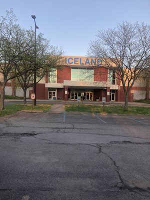 ICELAND SPORTS COMPLEX - Updated February 2025 - 51 Photos & 35 Reviews ...