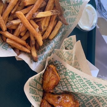 WINGSTOP - Updated October 2025 - 22 Photos - 12703 Montana Ave Ste B3 ...