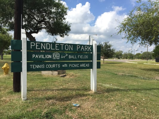 HEB TENNIS CENTER AT PENDLETON PARK - Updated May 2024 - 11 Photos ...