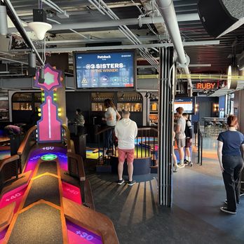 PUTTSHACK - ST. LOUIS - Updated July 2024 - 294 Photos & 124 Reviews ...