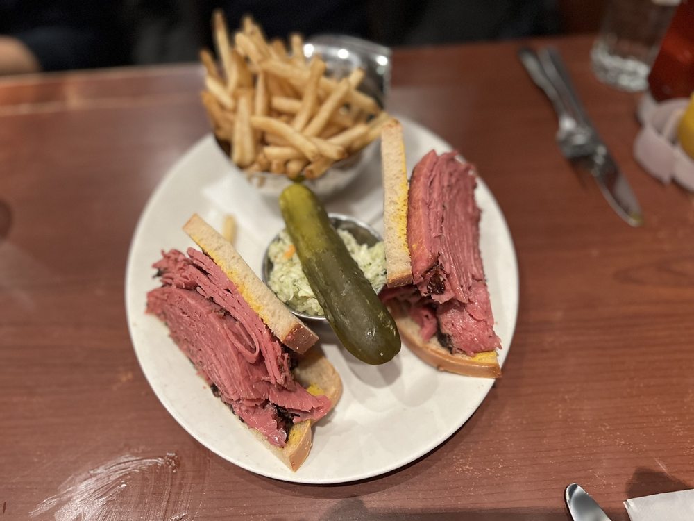 REUBEN’S DELI & STEAKHOUSE - 1099 Photos & 635 Reviews - 1116 Rue ...