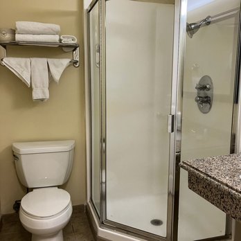 RAINCROSS HOTEL RIVERSIDE - Updated December 2025 - 23 Photos & 14 ...