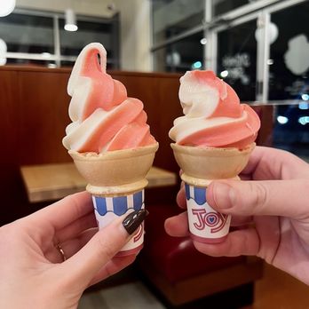 MINNIE BIRD - Updated June 2025 - 127 Photos & 82 Reviews - 1428 N ...