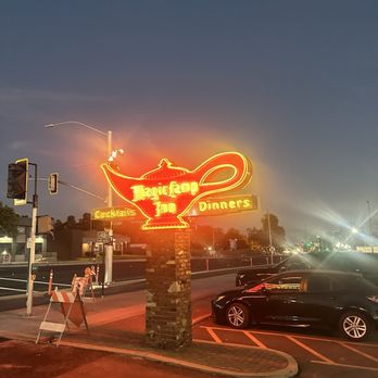 THE MAGIC LAMP INN - Updated February 2025 - 194 Photos & 101 Reviews ...