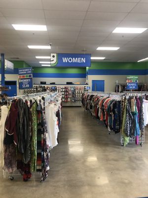 GOODWILL CARRIAGE CROSSING - Updated December 2025 - 10217 E Shelby Dr ...
