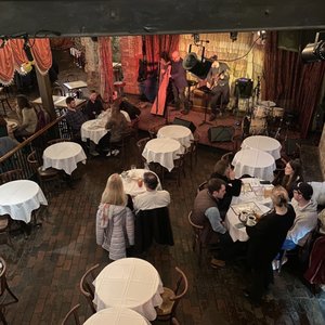 THE BEEHIVE - 1185 Photos & 2283 Reviews - American (Traditional) - 541 ...