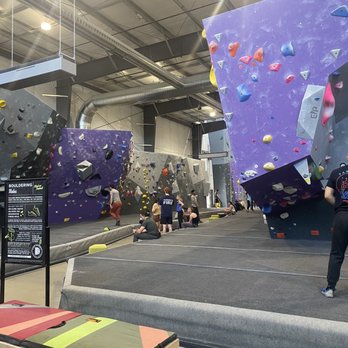 DYNO DETROIT - Updated December 2025 - 23 Photos & 11 Reviews - 3500 ...