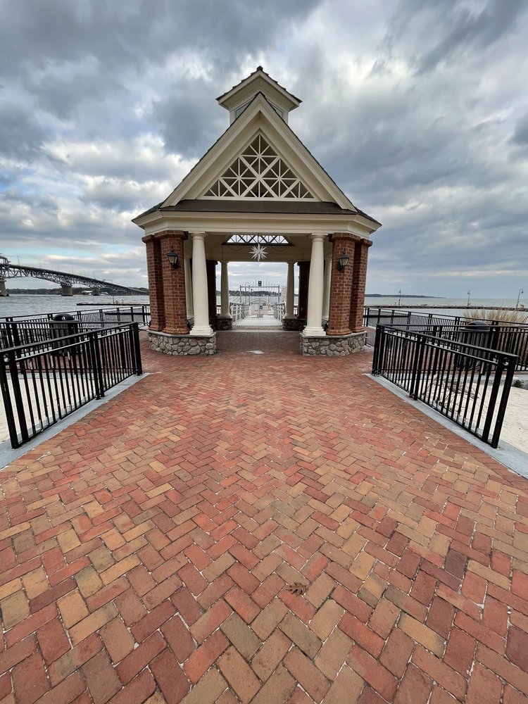 YORKTOWN BEACH - 95 Photos & 41 Reviews - Beaches - 425 Water St ...