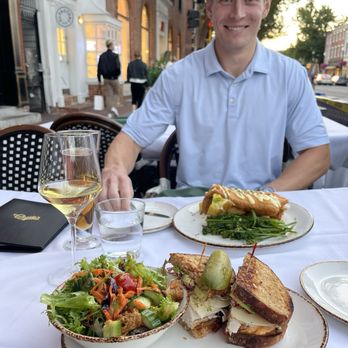 CLYDE’S OF GEORGETOWN - Updated November 2024 - 1499 Photos & 1556 ...