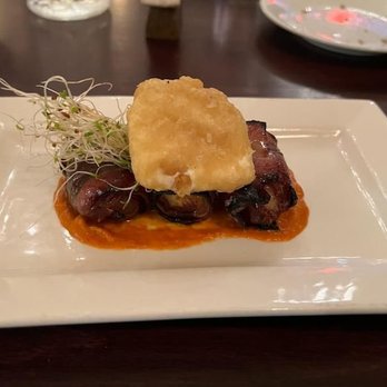 RED ON MAIN - Updated August 2024 - 103 Photos & 89 Reviews - 122 E ...