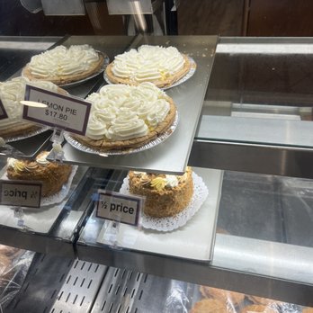 DUTCH BAKERY & COFFEE SHOP - Updated December 2025 - 82 Photos & 106 ...