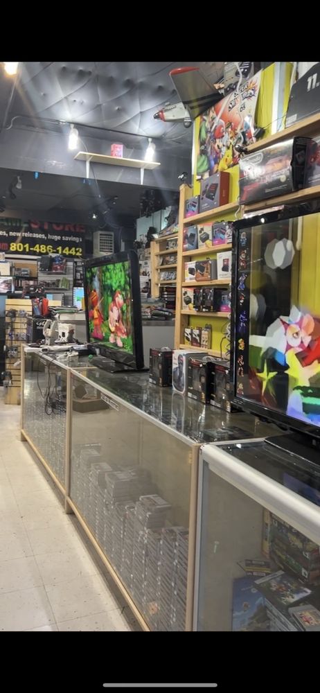 WORLD GAME STORE - Updated May 2024 - 31 Reviews - 2815 S Highland Dr ...