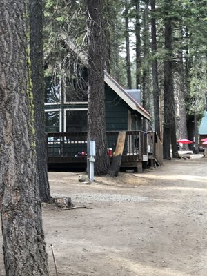 DINKEY CREEK INN - Updated August 2024 - 44 Photos & 18 Reviews - 53861 ...