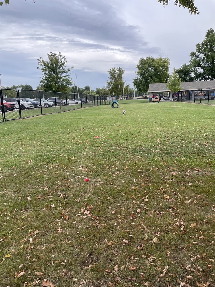 KELLY LOCK MEMORIAL DOG PARK - Updated March 2025 - Tuscola, Illinois ...