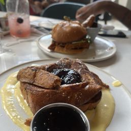 BIRDIE’S BARROOM AND KITCHEN - Updated October 2025 - 235 Photos & 129 ...