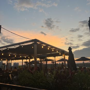 TAVERN ON THE FALLS - Updated December 2025 - 30 Photos & 22 Reviews ...