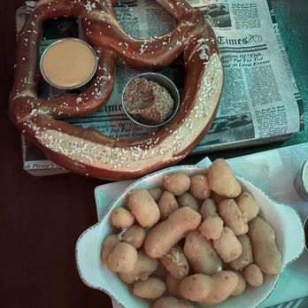 EMERALD LOOP - Updated December 2025 - 614 Photos & 706 Reviews - 216 N ...