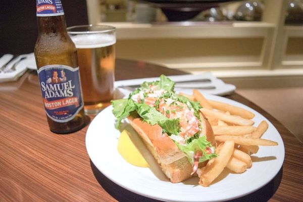 DOUBLETREE BY HILTON HOTEL BOSTON NORTH SHORE - 280 Photos & 169 ...