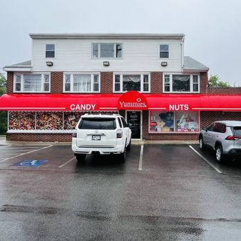 YUMMIES CANDY & NUTS - Updated September 2024 - 179 Photos & 119 ...