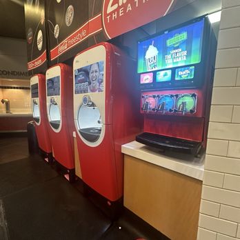 AMC MERCADO 20 - Updated December 2024 - 611 Photos & 1180 Reviews ...