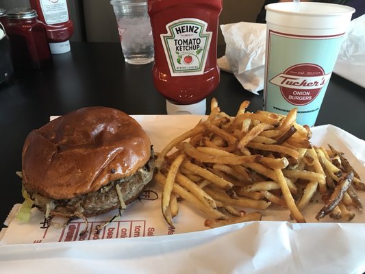 TUCKER’S ONION BURGERS - 188 Photos & 172 Reviews - 5740 N Classen Blvd ...