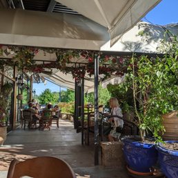 ESTIA - Updated October 2025 - 439 Photos & 313 Reviews - 222 N Radnor ...