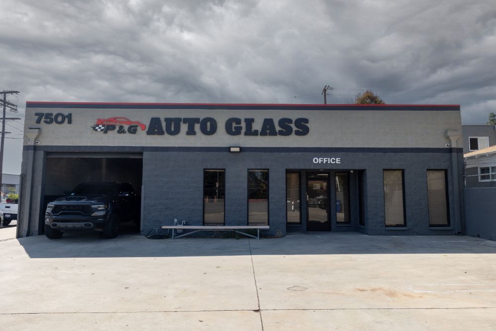 P&G AUTO GLASS - Updated January 2025 - 160 Photos & 102 Reviews - 7501 ...