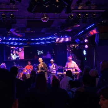 CURVE INN - Updated July 2024 - 53 Photos & 31 Reviews - 3219 S 6th St ...