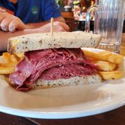 UNCLE BERNIE’S DELI - 257 Photos & 480 Reviews - 17615 Ventura Blvd ...