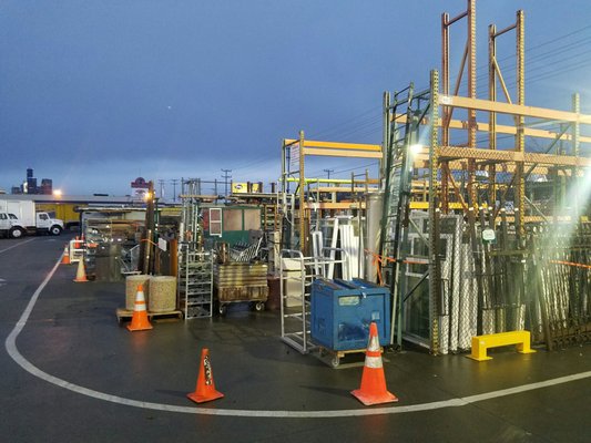 SECOND USE BUILDING MATERIALS - Updated December 2024 - 63 Photos & 99 ...