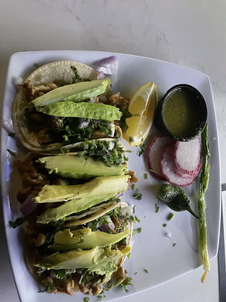 Q CLUB - Updated August 2025 - 114 Photos & 141 Reviews - 2362 N Oxnard ...