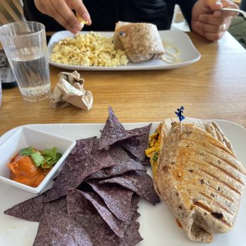 COMMUNITEA CAFE - Updated June 2024 - 294 Photos & 208 Reviews - 1001 ...