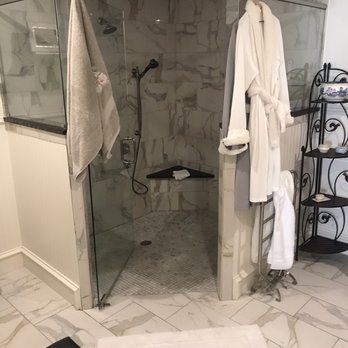 RED GATE INN - Updated December 2025 - 47 Photos & 12 Reviews - 811 N ...