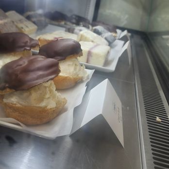 FROST ARTISAN BAKERY - Updated October 2025 - 39 Photos - 1197 Niagara ...