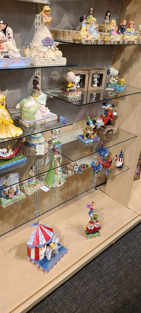 AMY’S HALLMARK SHOP - Updated December 2025 - 29 Photos & 17 Reviews ...