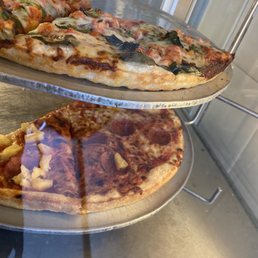 THE PIZZA GALLERY - Updated October 2025 - 159 Photos & 299 Reviews ...