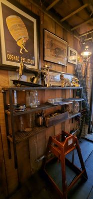 TRAD ROOM - Updated September 2025 - 389 Photos & 216 Reviews - 266 ...