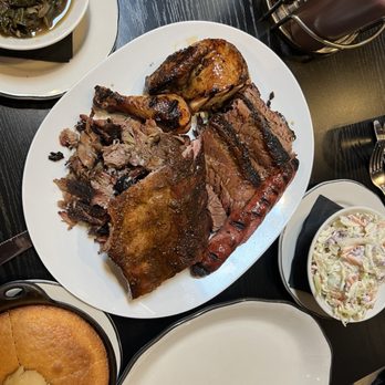 THE Q RESTAURANT & BAR - Updated March 2025 - 423 Photos & 642 Reviews ...