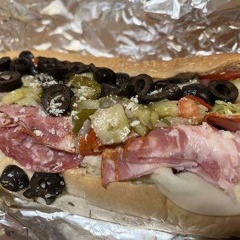 DAN’S SUPER SUBS - Updated July 2024 - 924 Photos & 1806 Reviews ...