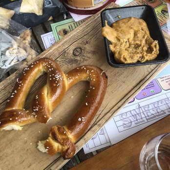 ISINGLASS ESTATE - Updated July 2024 - 35 Photos & 12 Reviews - 16241 W ...