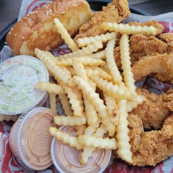 RAISING CANE’S CHICKEN FINGERS - Updated January 2026 - 259 Photos ...