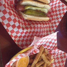 BOBBY G’S CHICAGO EATERY & SPORTS BAR - Updated January 2026 - 254 ...