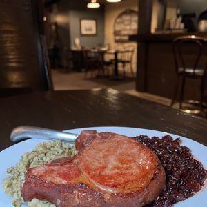 CHATTERS BAR AND GRILL - Updated March 2025 - 109 Main St, Kewaskum ...