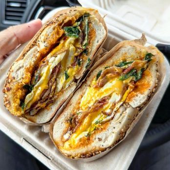 CURBSIDE ON THE RUN - Updated November 2024 - 133 Photos & 182 Reviews ...