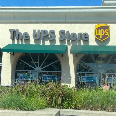 THE UPS STORE - Updated November 2024 - 25 Photos & 90 Reviews - 21143 ...