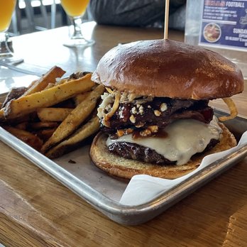 BELT LINE BREWERY & KITCHEN - Updated August 2024 - 238 Photos & 91 ...