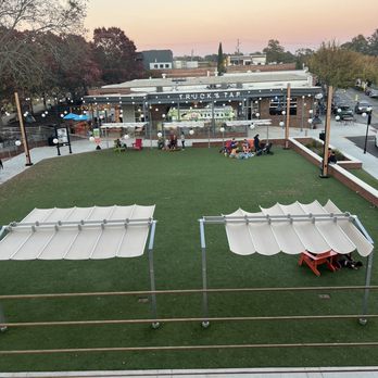 LR BURGER - Updated July 2024 - 27 Photos & 16 Reviews - 3151 Main St ...