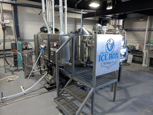 ICEBOX BREWING COMPANY - 40 Photos & 49 Reviews - Breweries - 2825 West ...